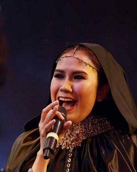 15 Musisi Legendaris Indonesia yang Karyanya Melekat di Hati | IDN Times