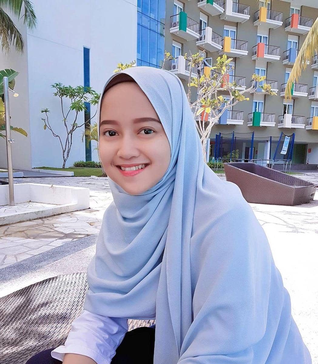 5 Foto Mahasiswi Politeknik Negeri Batam Berhijab Ini Bikin Adem | IDN Times