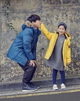 10 Potret Manis Kompaknya Tablo dengan Anaknya, Haru | IDN Times