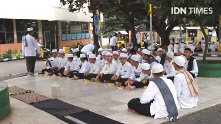 Era Baru Transformasi Pesantren, Santri Didorong Jadi Kompetitif | IDN ...