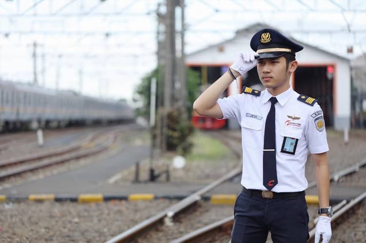 Segini Gaji Masinis KAI dan Tunjangannya, Berminat? | IDN Times