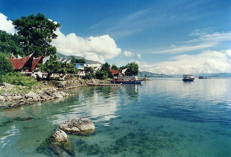 Hore, Sekarang Sudah Ada Bus Langsung dari Bandara Silangit ke Sa | IDN ...