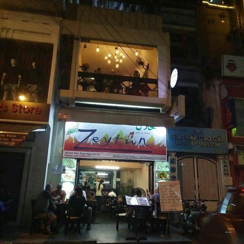 Gak Usah Bingung, Ini 5 Tempat Makan Halal di Vietnam Paling Lezat ...