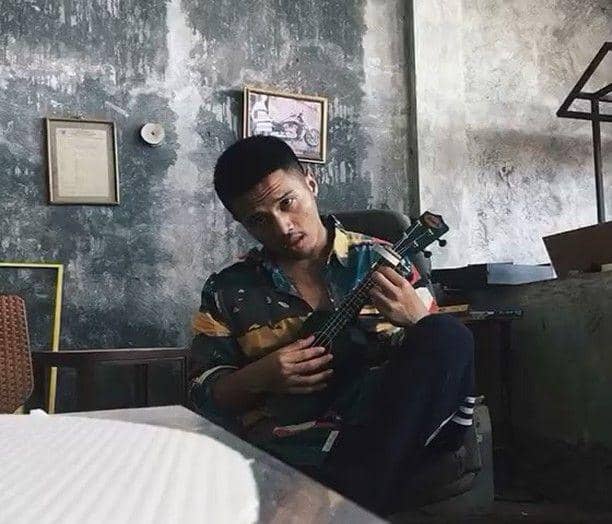 10 Potret Yusuf Ubay, Vokalis Baru Nidji yang Gantikan Giring | IDN Times