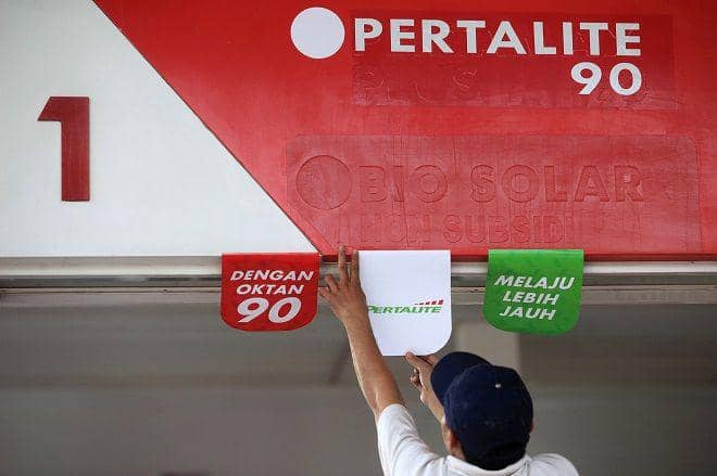 Beda Warna Pertalite Bikin Boros? Ini Kata Pertamina | IDN Times