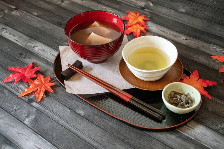 5 Fakta Unik Miso, Bumbu Masak Dari Kedelai Fermentasi Khas Jepan | IDN ...