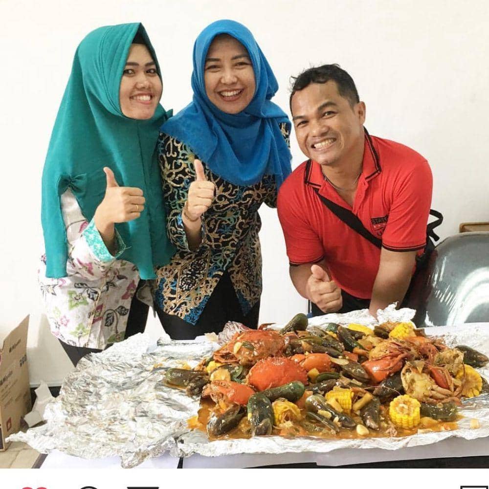 10 Potret Terbaru Ciripa, Asisten Uya Kuya yang Jadi Pengusaha Su | IDN ...