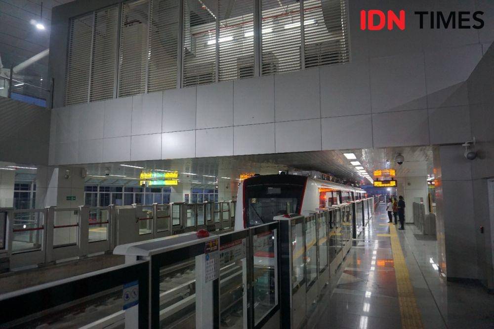 Daftar Stasiun LRT yang Terhubung dengan Halte Transjakarta | IDN Times