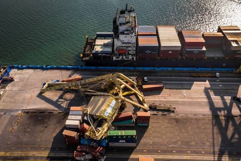 Kerugian Robohnya Container Crane Mencapai Rp60 Miliar | IDN Times Jateng