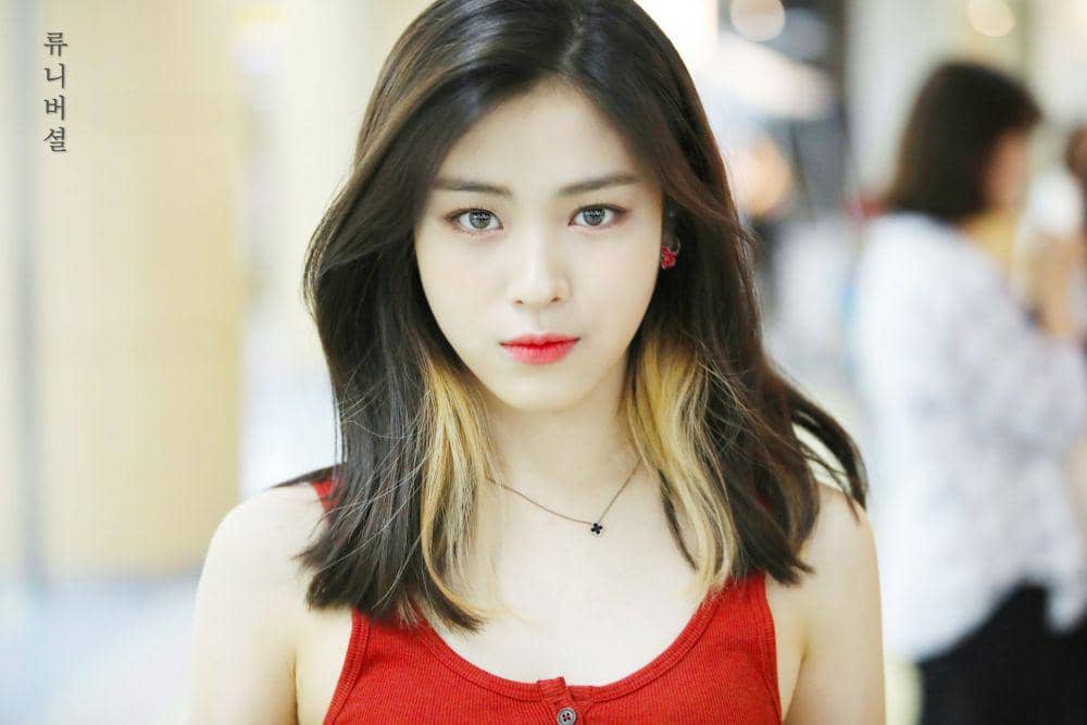 8 Potret Ryujin ITZY yang Lokal Banget, Mirip Neng Geulis Bandung | IDN Times