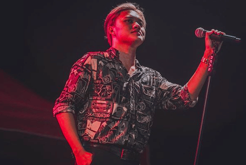 10 Penyanyi Pria Indonesia Paling Populer di 2019, Suaranya Bikin | IDN ...