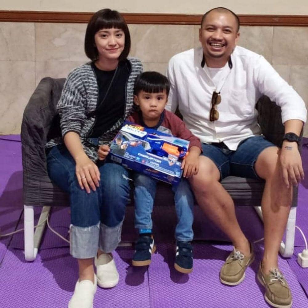 Sudah Lama Bubar, Begini Kabar 4 Personel Grup Vokal Tangga | IDN Times