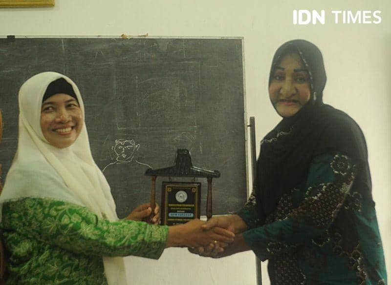 Profil Shinta Ratri, Transpuan Pendiri Ponpes Waria di Jogja | IDN ...