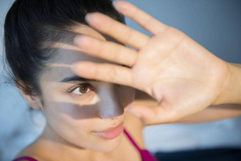 7 Fakta Heliophobia, Lebih Takut Cahaya daripada Gelap | IDN Times