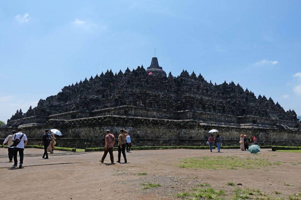 Relief: Pengertian, Fungsi, Jenis, dan Contoh | IDN Times