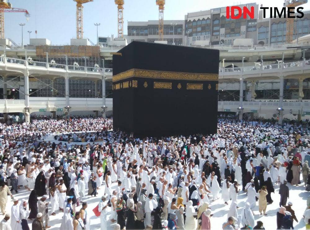 Doa dan Bacaan Tawaf dari Putaran Pertama sampai Ketujuh | IDN Times