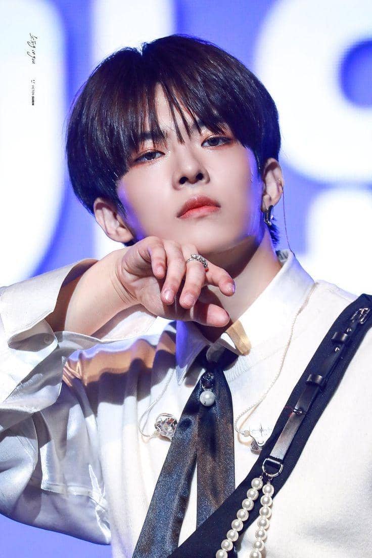 10 Potret Berkarisma Subin VICTON yang Biasa Tampil Cute | IDN Times