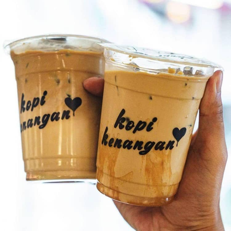 55 Menu Kopi Kenangan 2025 Lengkap, Ada Kukisnya Juga Lho! | IDN Times
