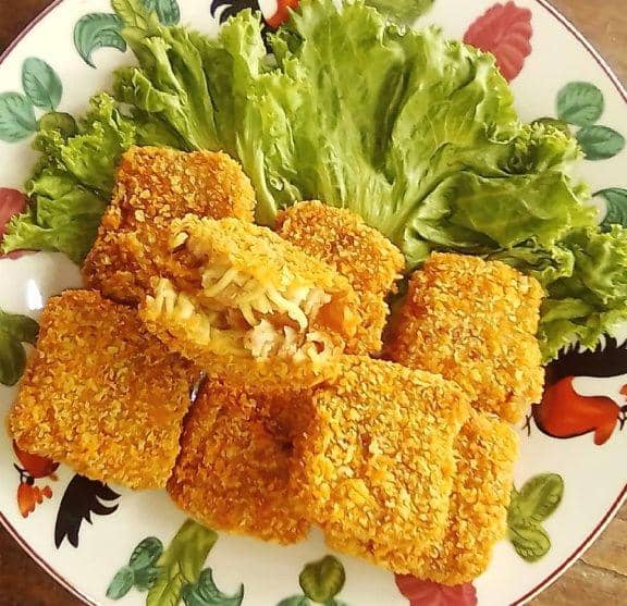 Ngemil Sore Bareng Sepiring Nugget Mi, Cocol Saus Tambah Nikmat! | IDN ...