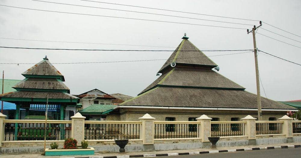 9 Alasan Jangan Mati Sebelum ke Banda Neira, Wisata Paket Lengkap ...
