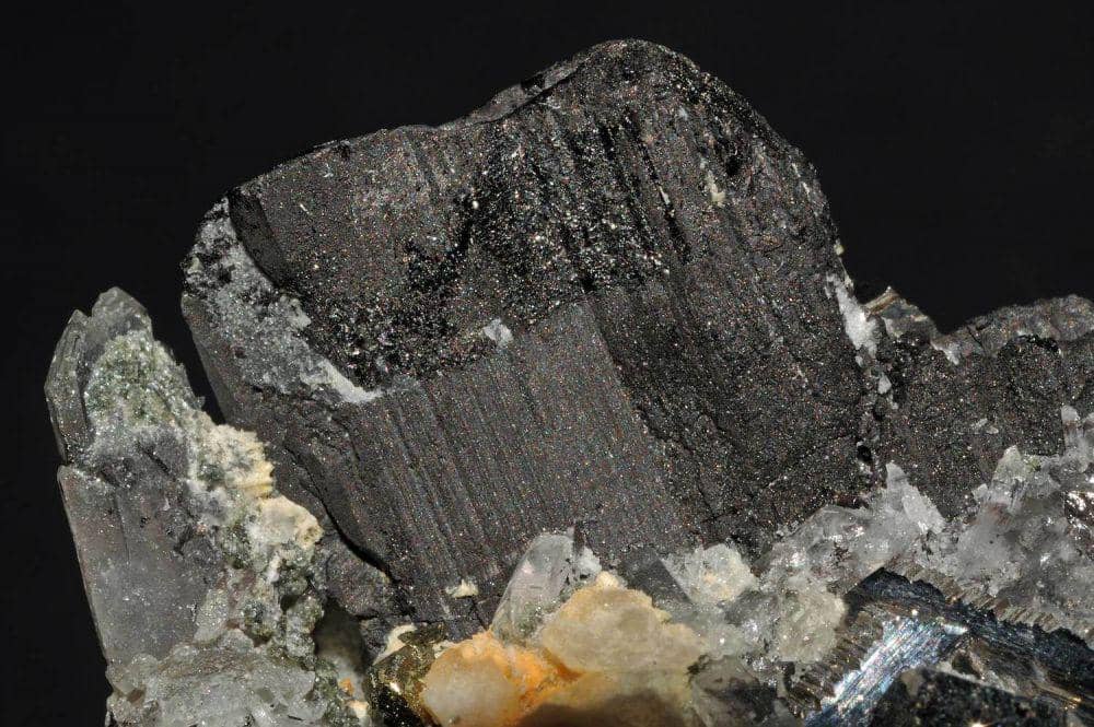 6 Fakta Soal Tungsten, Logam Paling Tahan Panas di Dunia | IDN Times