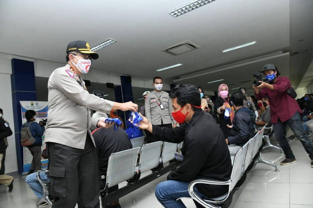 8 Syarat Buat SIM Baru, Simak Cara dan Biaya Terbaru 2024 | IDN Times