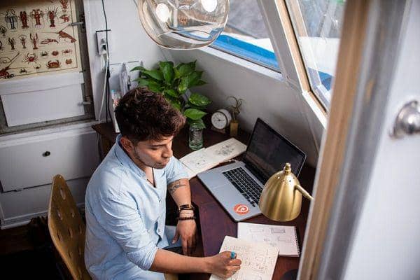 23 Rekomendasi Situs Freelance Terbaik, Bisa Tambah Cuan! | IDN Times