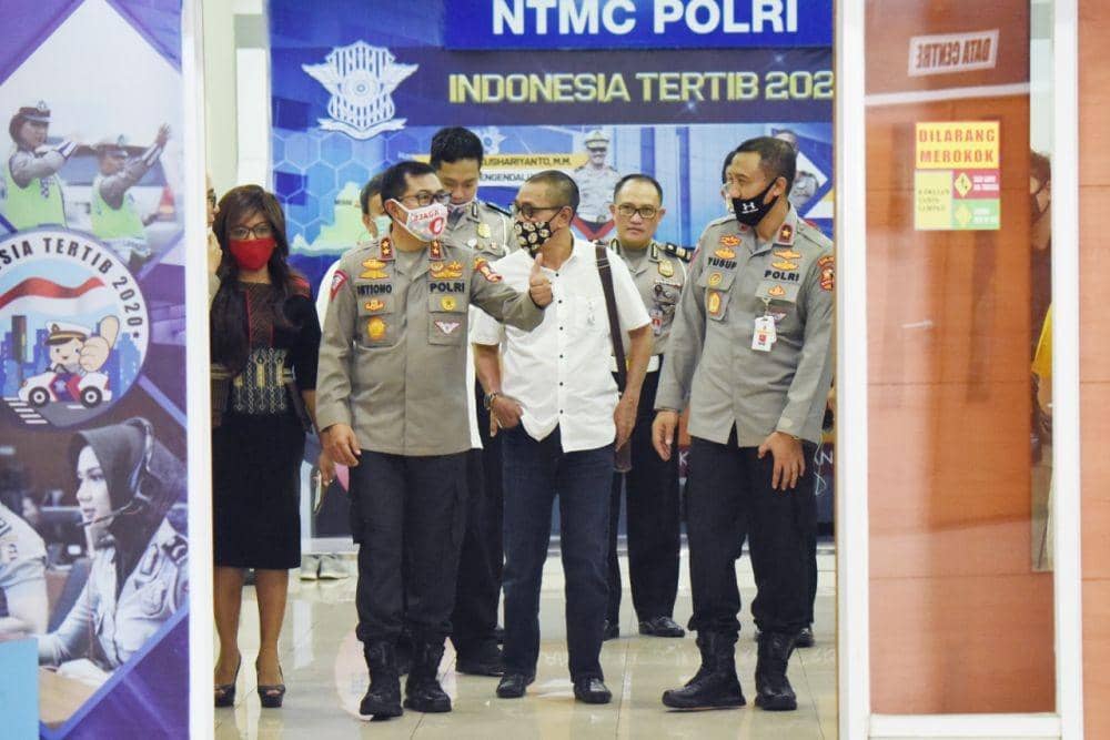 Apa Itu Bharada dan Brigadir? Begini Urutan Pangkat Polisi | IDN Times
