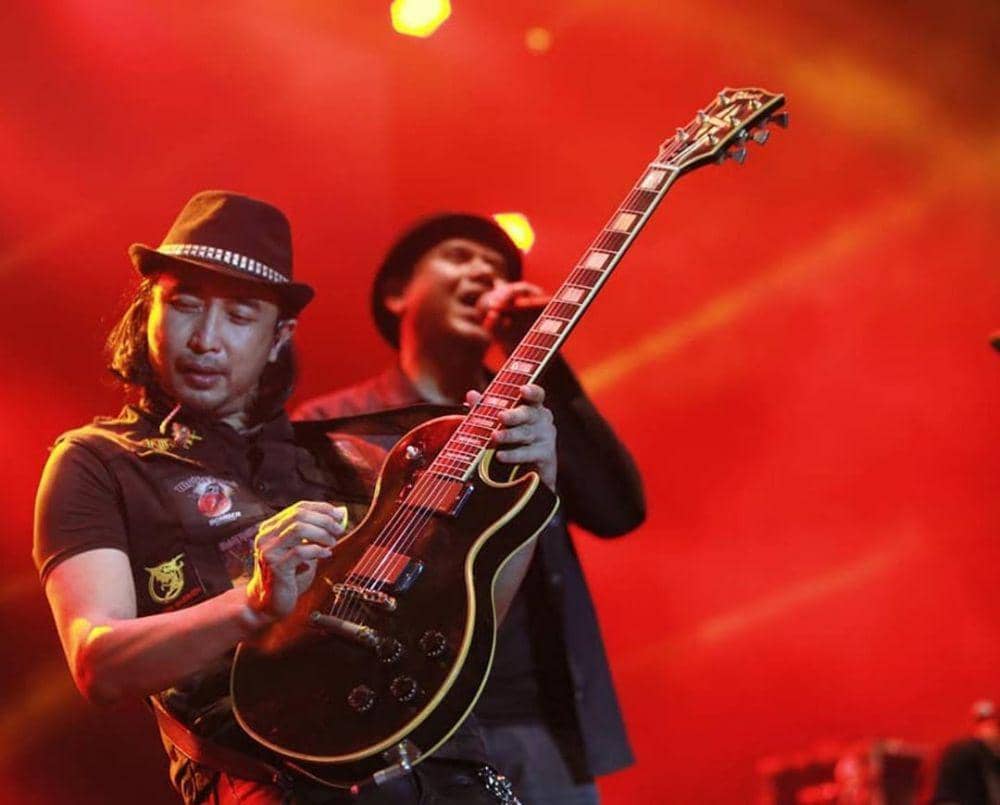 Chord dan Lirik Lagu Seperti Kekasihku - Padi | IDN Times