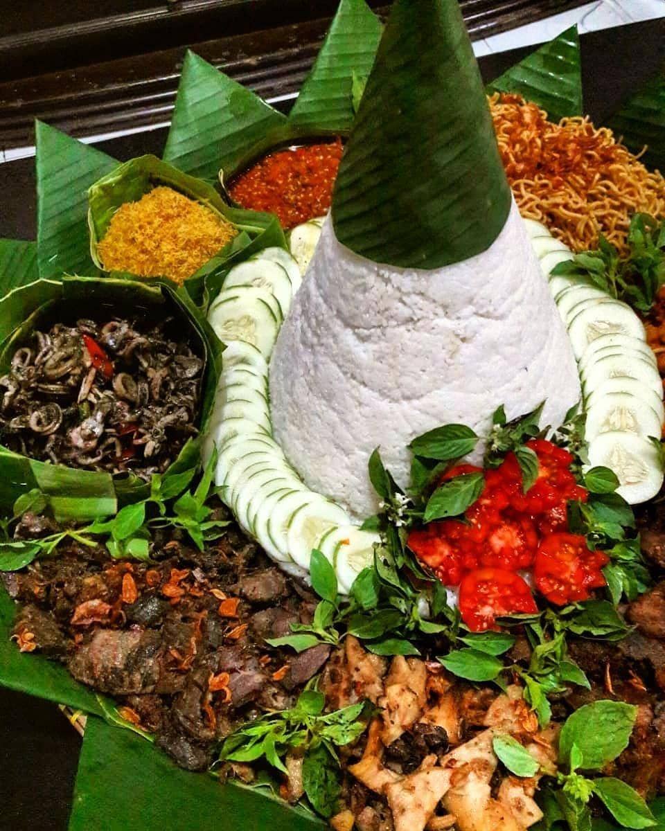 Sejarah dan Makna Filosofi Tumpeng yang Wajib Dipahami | IDN Times