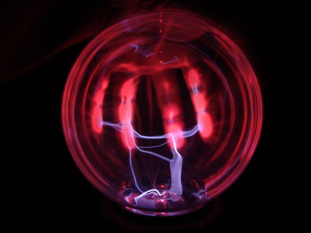 7 Fakta Menarik Plasma, Wujud Zat Setelah Padat, Cair, dan Gas | IDN Times
