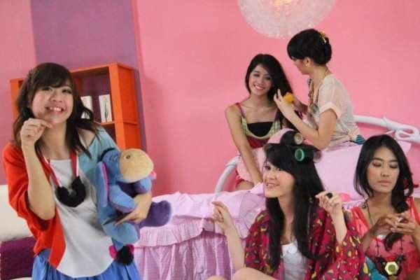 Penuh Kenangan, 10 Girlband Hits Indonesia Ini Dulu Pernah Terken | IDN ...