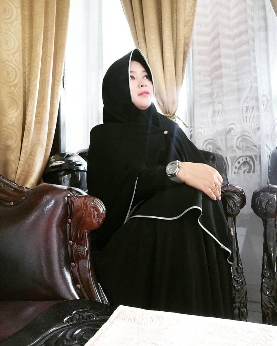 Dulu Vokalis Perempuan Kangen Band, Ini 9 Potret Terbaru Eren Hil | IDN ...