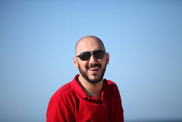 15 Rekomendasi Cukuran Botak Keren Pria agar Makin Macho | IDN Times