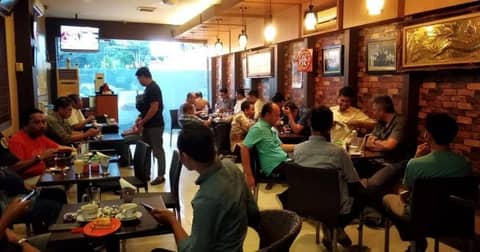 10 Kedai Kopi Paling Legendaris di Indonesia, Gak Cuma Ada di Jak | IDN ...