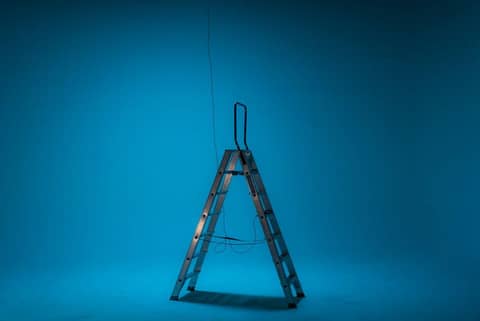 Apa Bahasa Inggrisnya Tangga? Perbedaan Ladder, Stairs, dan Steps | IDN ...