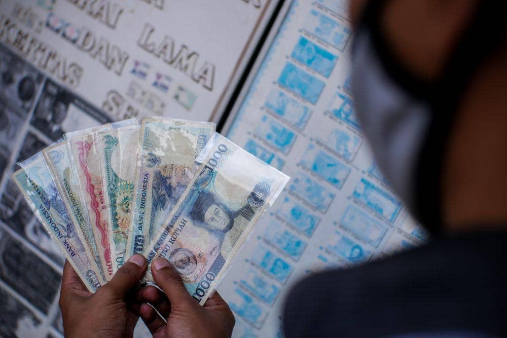 Sejak Kapan Uang Dijadikan Sebagai Alat Tukar? Ini Asalnya | IDN Times