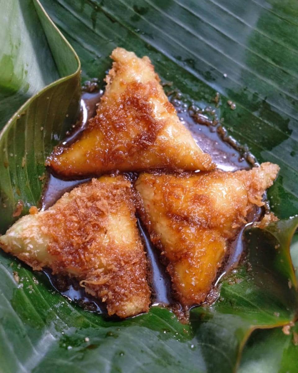 10 Jajanan Tradisional dengan Lelehan Gula Merah yang Lumer di Mu | IDN ...