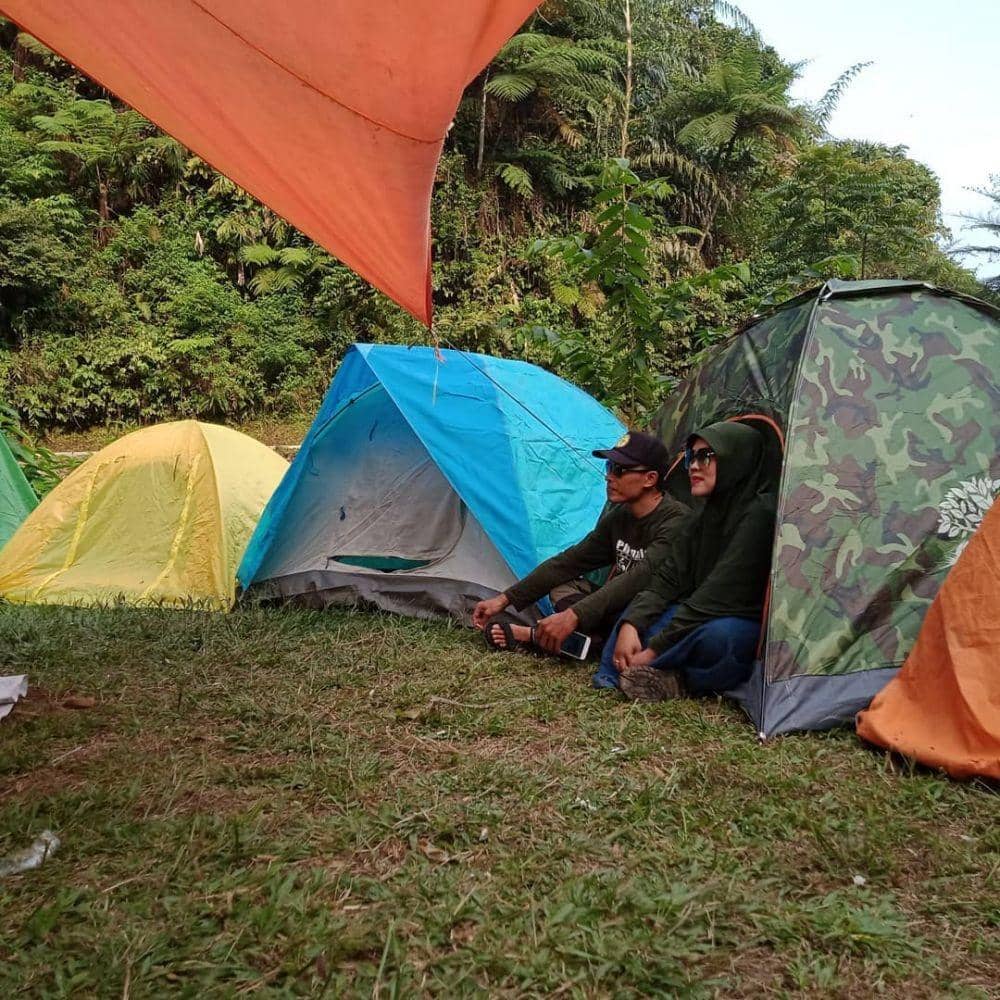 Wisata Curug Sawer Cidahu: Info Rute, Harga, Lokasi, dan Tipsnya | IDN Times