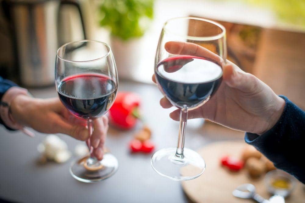 5 Jenis Red Wine yang Paling Sehat Bila Dikonsumsi secara Bijak | IDN Times