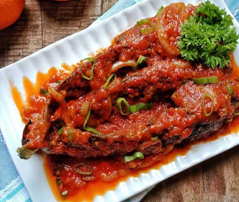 10 Olahan Makanan Khas Indonesia yang Terbuat dari Ikan Lele | IDN Times
