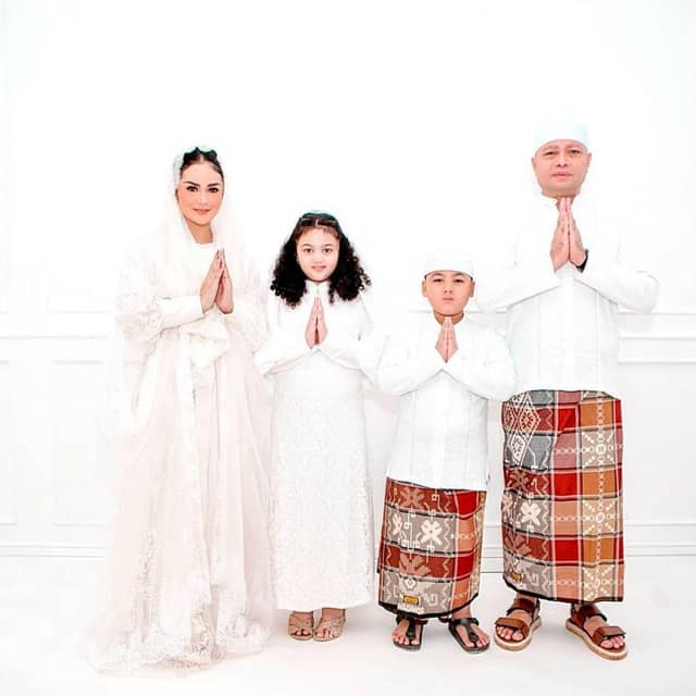 9 Tahun Menikah, Potret Bahagia Krisdayanti dan Raul Lemos | IDN Times