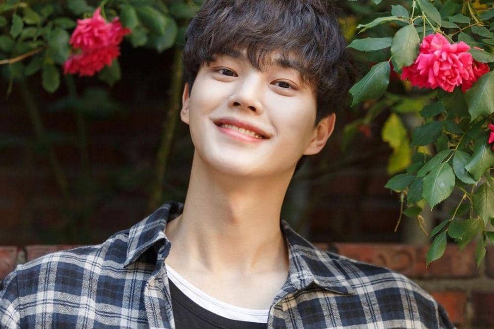 9 Potret Song Kang yang Sibuk Berakting di Usia 27 Tahun | IDN Times