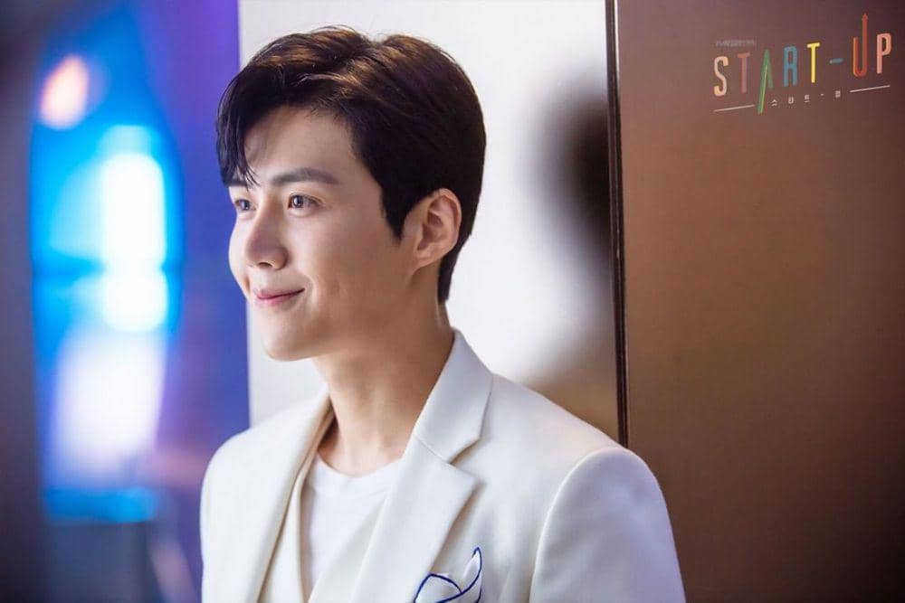 9 Fakta Kim Seon Ho, Raih Popularity Award Baeksang 2021 | IDN Times