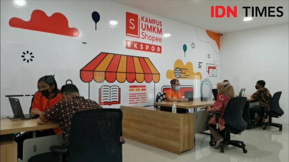 6 Cara Komplain JNE Terbaru Melalui Email hingga Ask Joni | IDN Times
