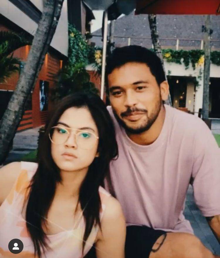 Disorot, 10 Gaya Pacaran Hana Saraswati dan Justin Harijawan | IDN Times