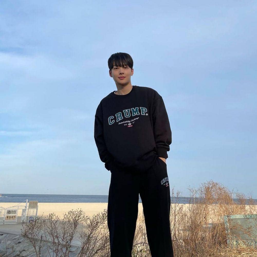 10 Potret Kim Min Ki, Ketua Kelas di Drama Racket Boys | IDN Times