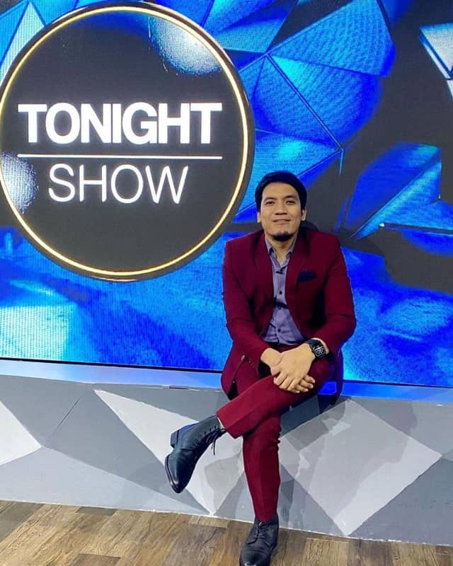 Profil Desta Mahendra, Presenter Kawakan yang Multitalenta | IDN Times