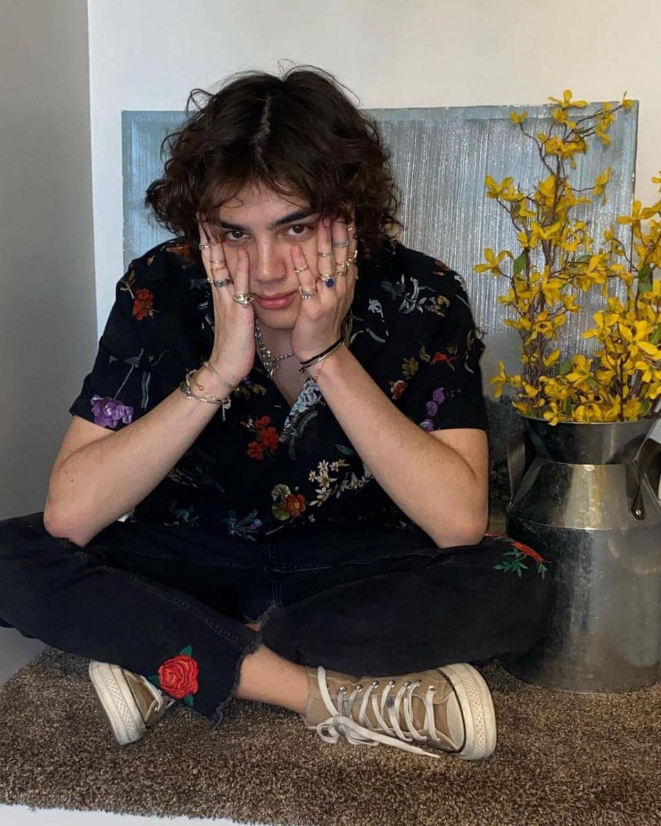 9 Potret Jordan Suaste, Pernah Isi OST Film To All The Boys | IDN Times