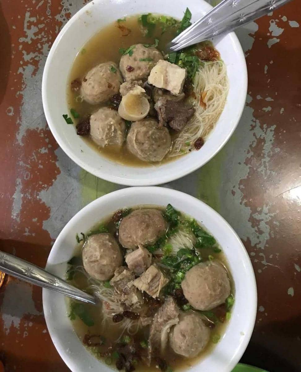 8 Tempat Makan Bakso di Jakarta Paling Enak dan Dagingnya Terasa | IDN ...